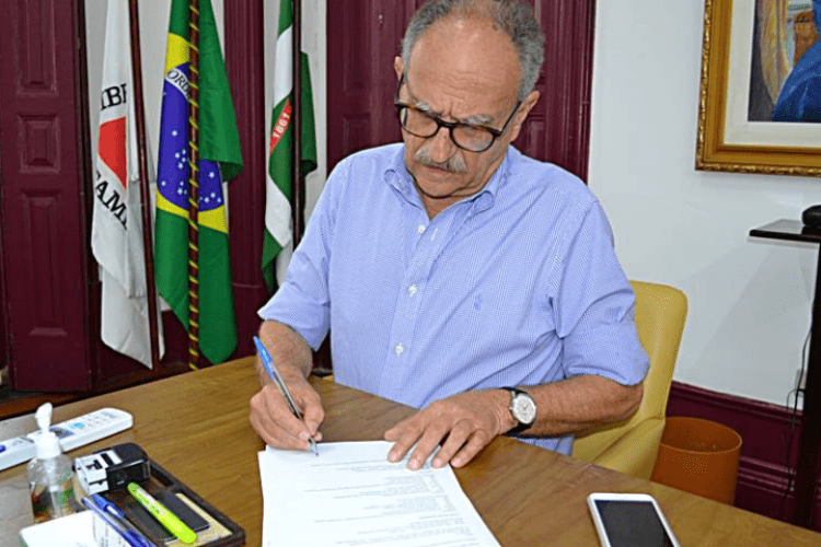 Prefeito de Leopoldina anuncia intervenção na Casa de Caridade ... Prefeito de Leopoldina anuncia intervenção na Casa de Caridade ...